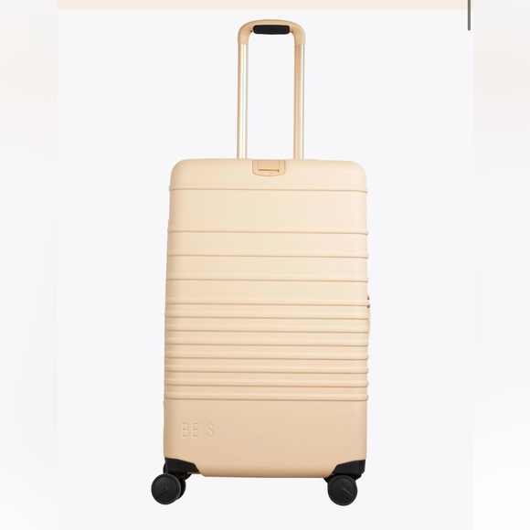 BEIS | Bags | Beis Mdium Checkin Roller | Poshmark